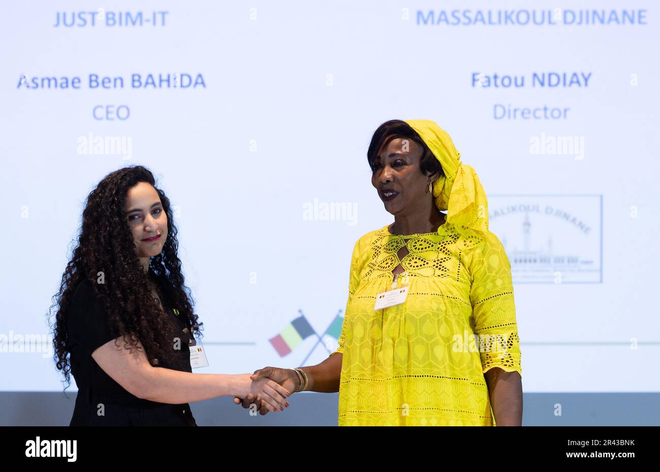 Economische misie hi-res stock photography and images - Alamy