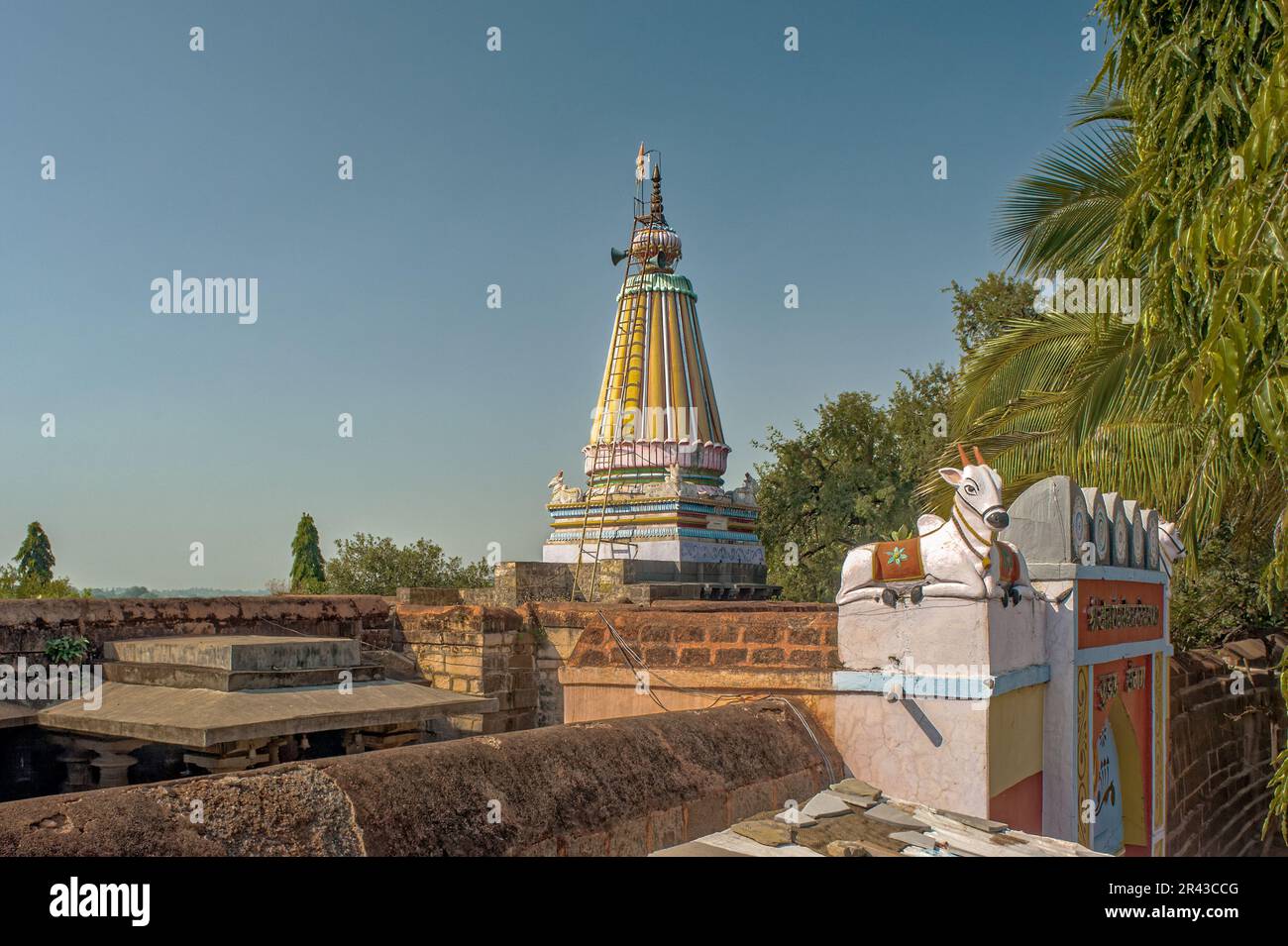 Solapur temple hi-res stock photography and images - Alamy