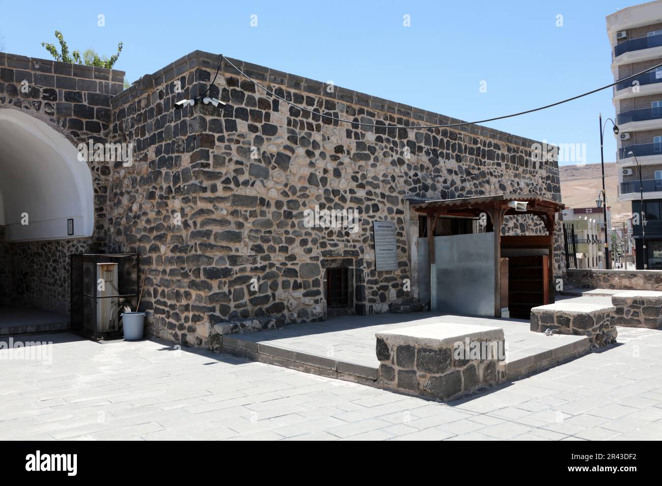 Memu Zin Tomb is located in Cizre district of Sirnak. The tomb, masjid ...