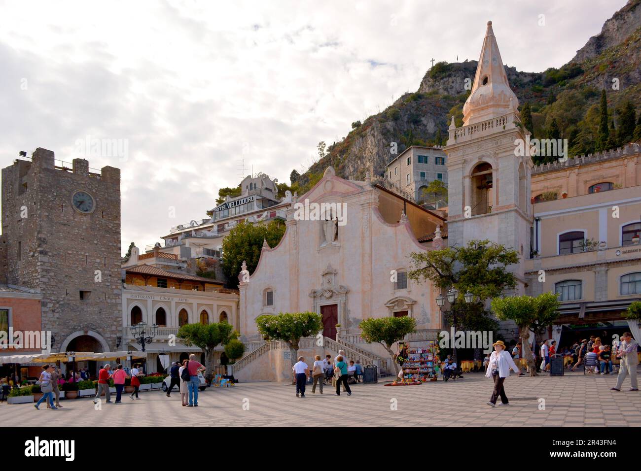 Italy, Italia, Sicily, Taormina, City centre, Piazza under the clock ...