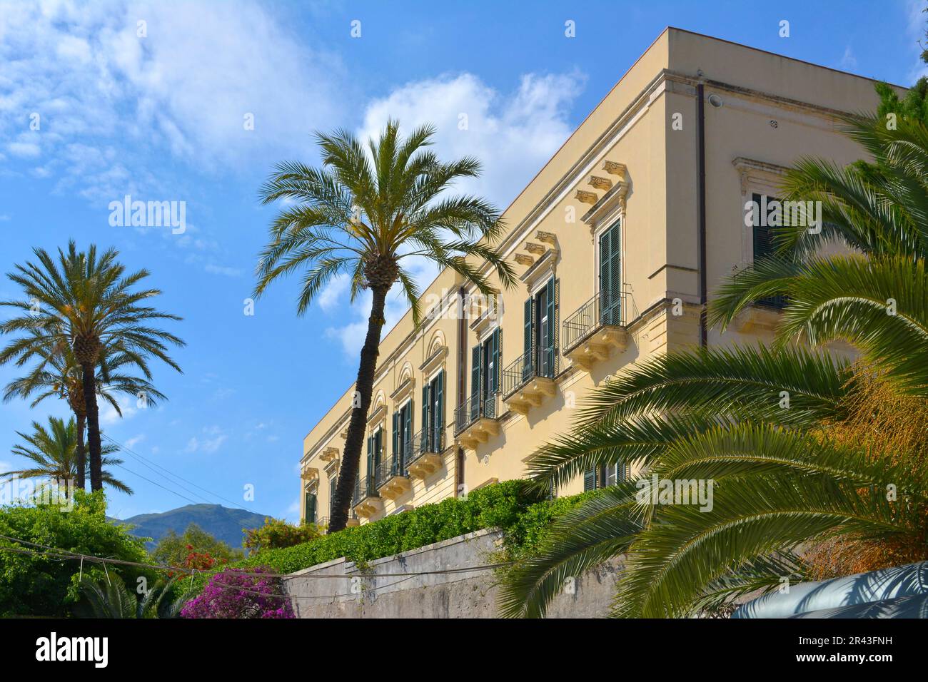 Sicilian building hi-res stock photography and images - Alamy