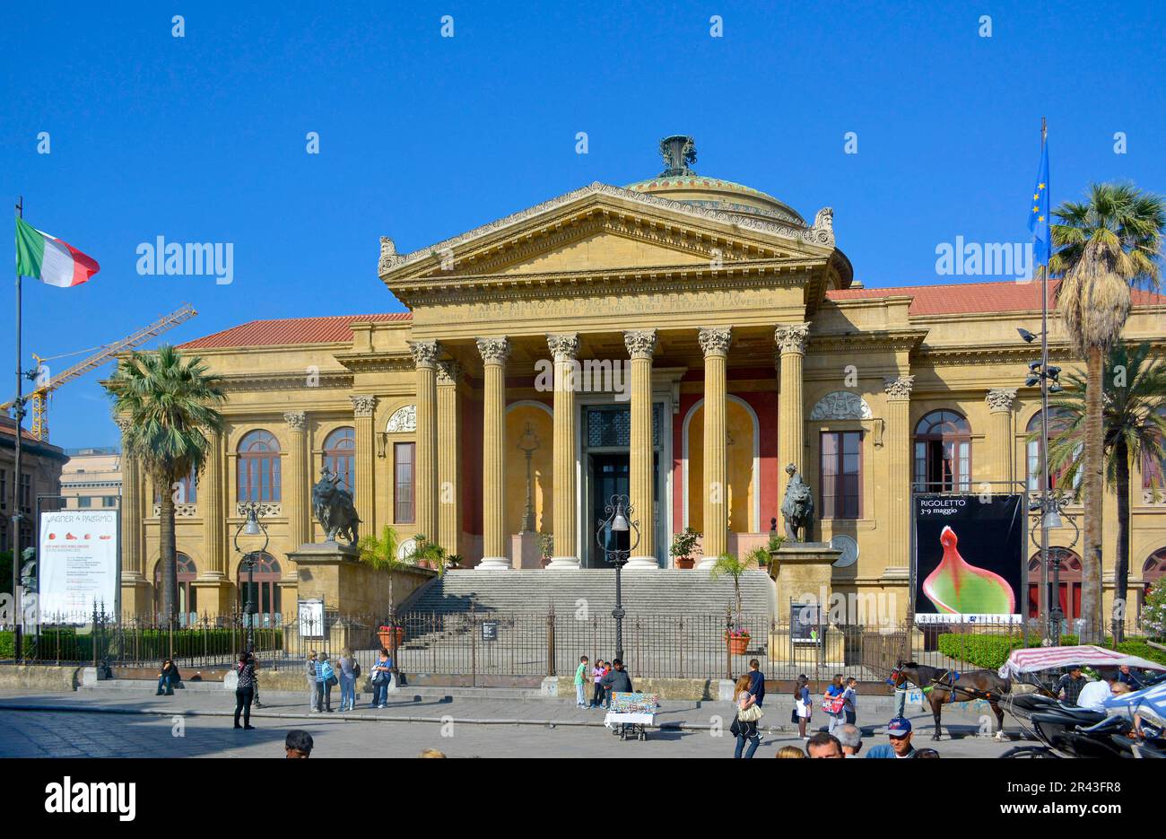 Palermo opera house hi-res stock photography and images - Alamy