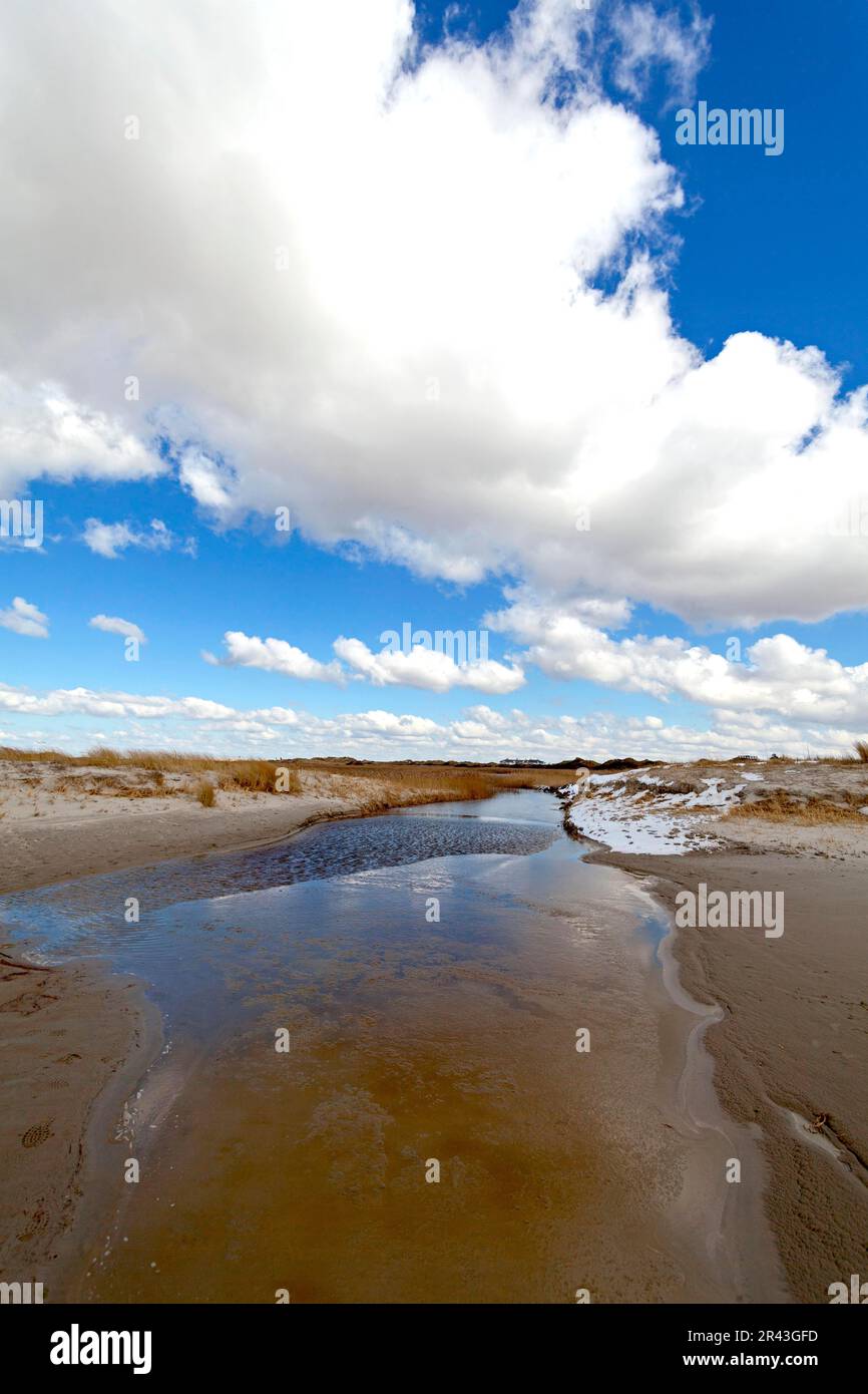 Tidal formation hi-res stock photography and images - Alamy