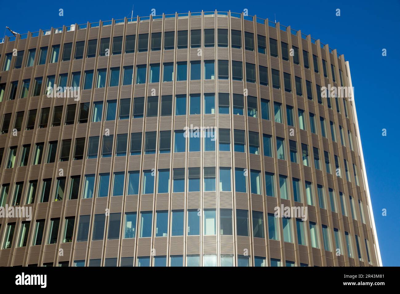 New office building in Berlin Stock Photo - Alamy