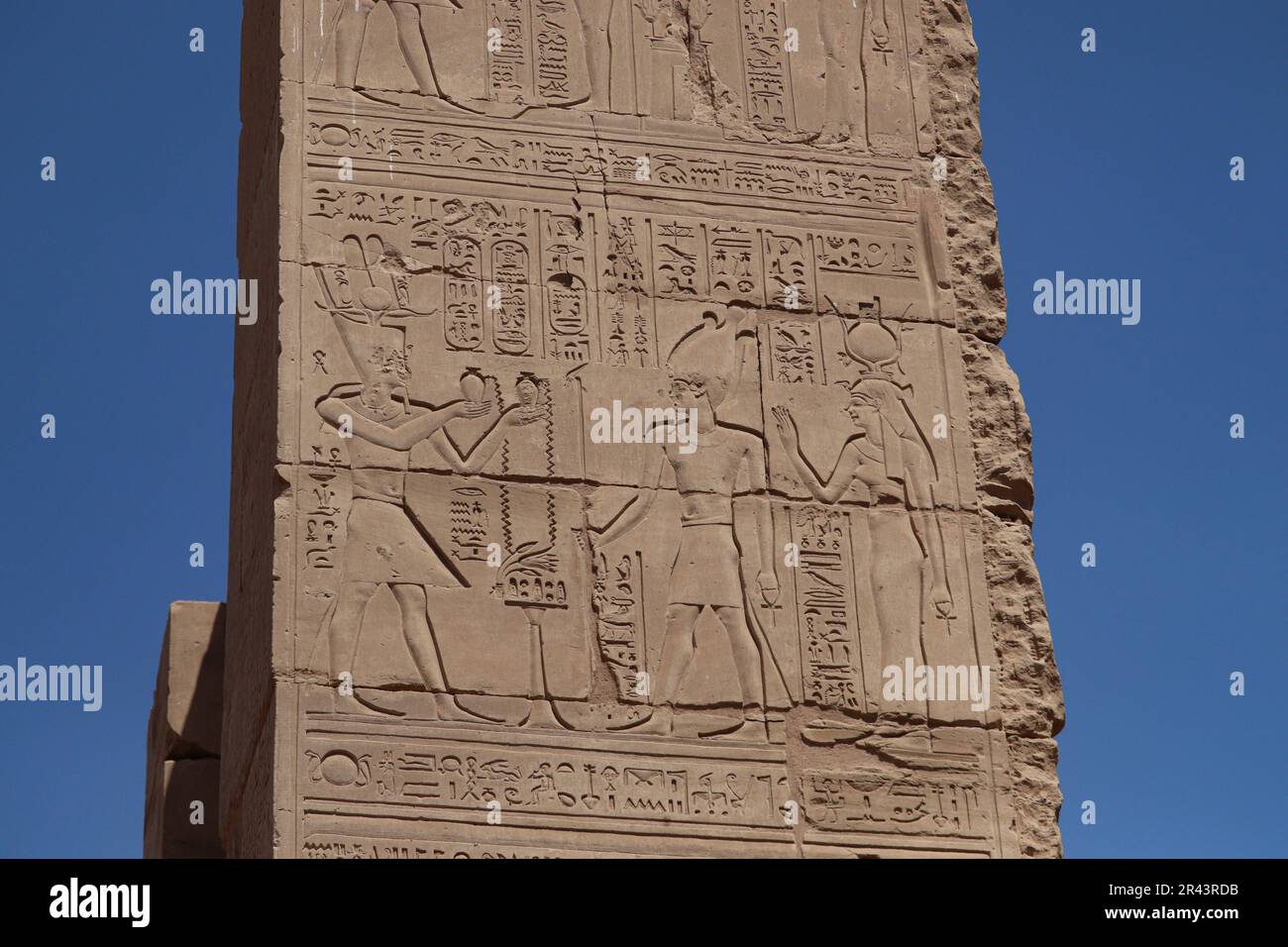 Ancient egyptian carvings and wall reliefs at Karnak temple, Luxor ...