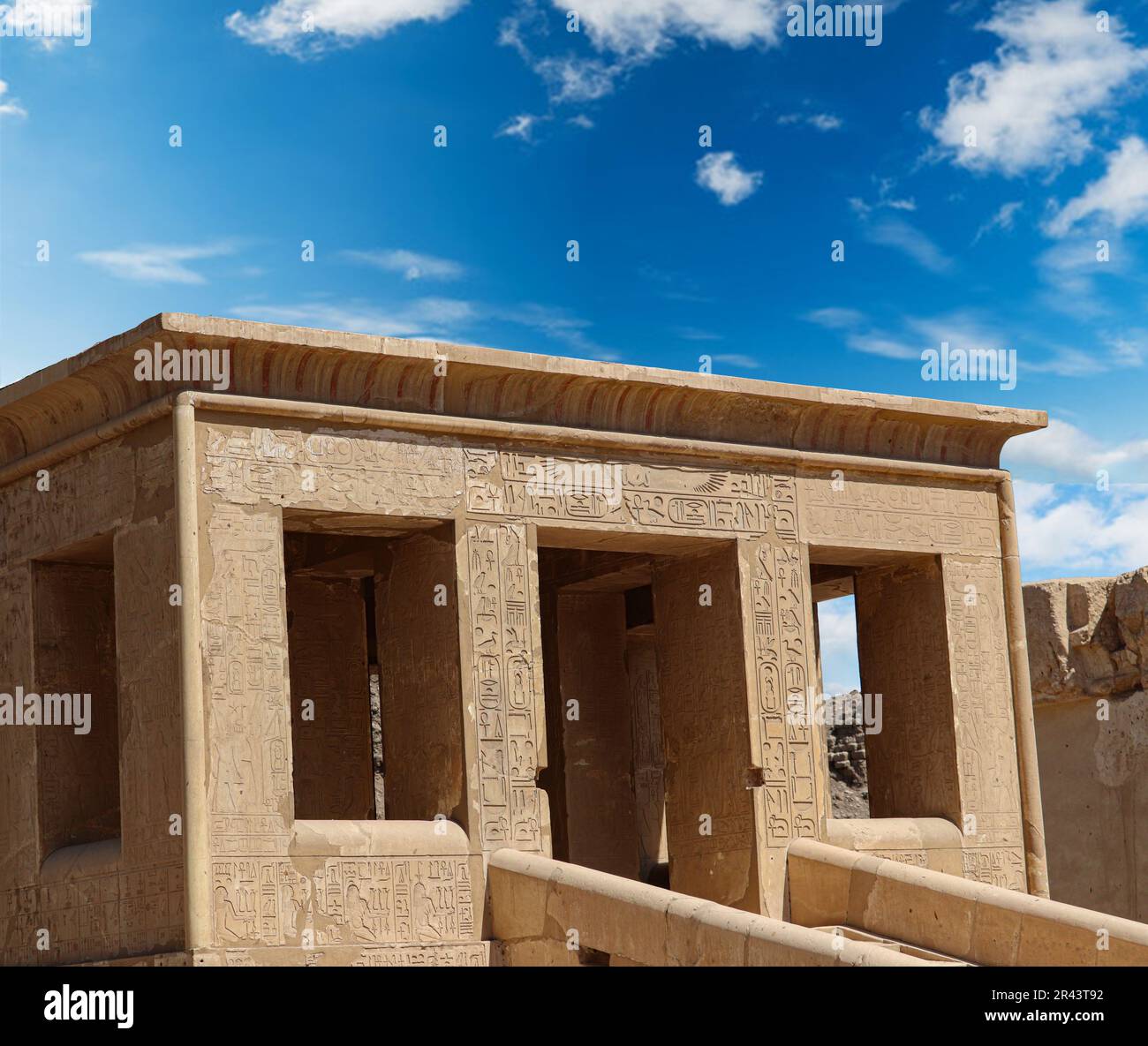 Egypt temple luxor white chapel hi-res stock photography and images - Alamy