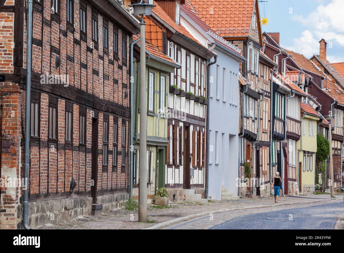 Half timbered medieval street houses hi-res stock photography and ...