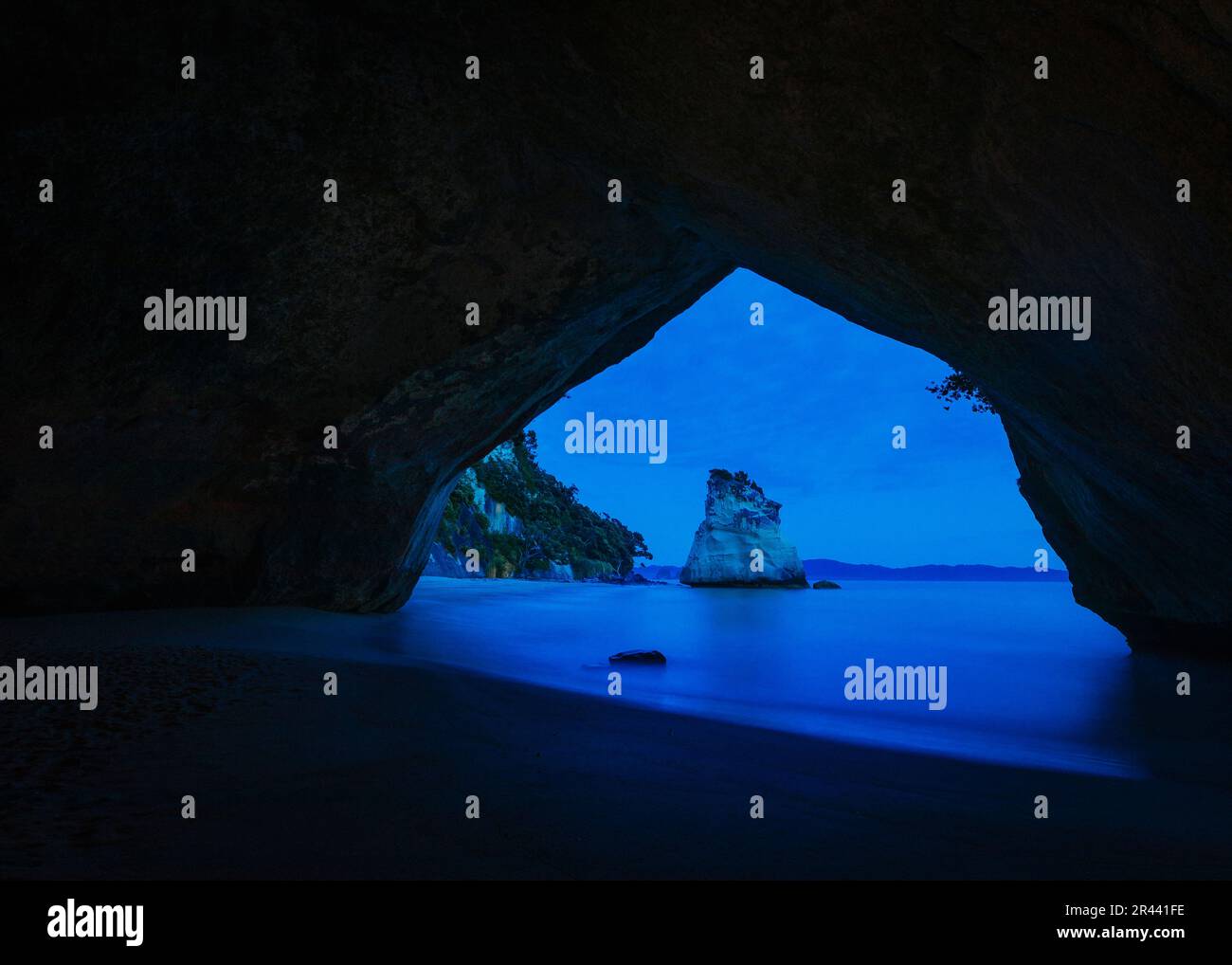 Cathedral cove aerial hi-res stock photography and images - Alamy