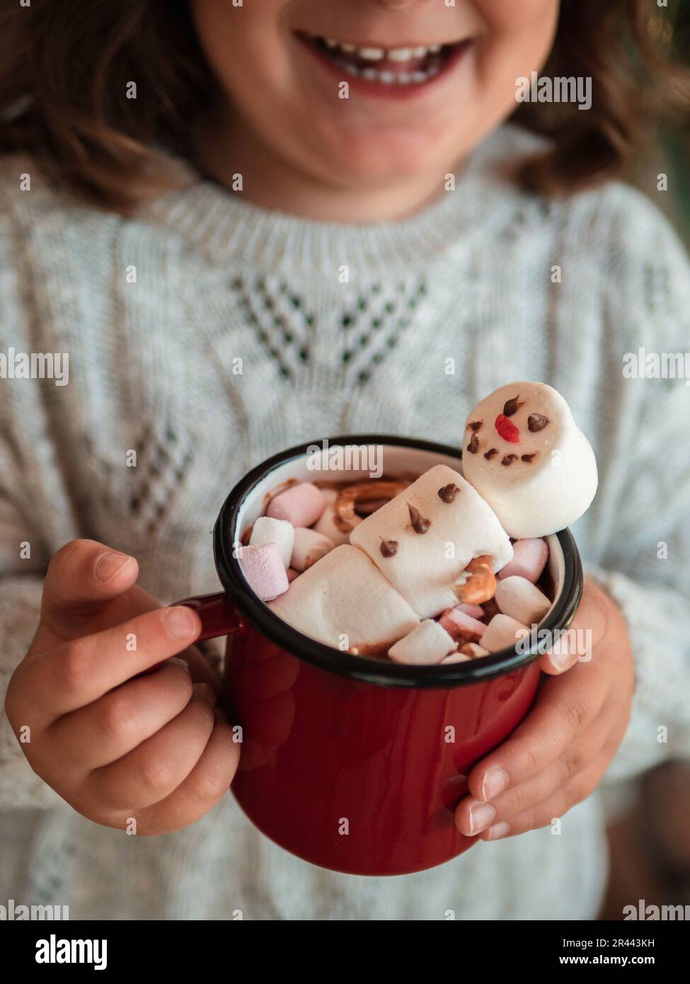 hot chocolate and marshmallow snowman Stock Photo - Alamy