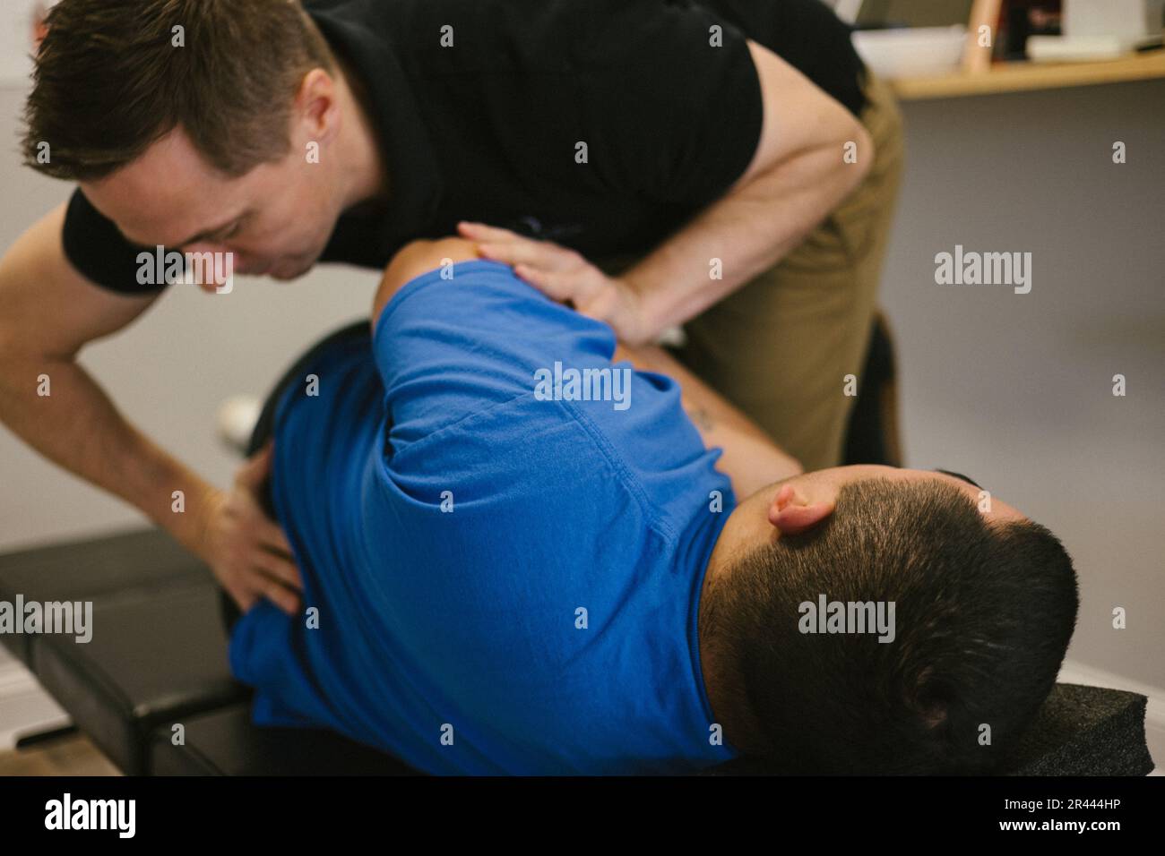 Spinal adjust hi-res stock photography and images - Alamy