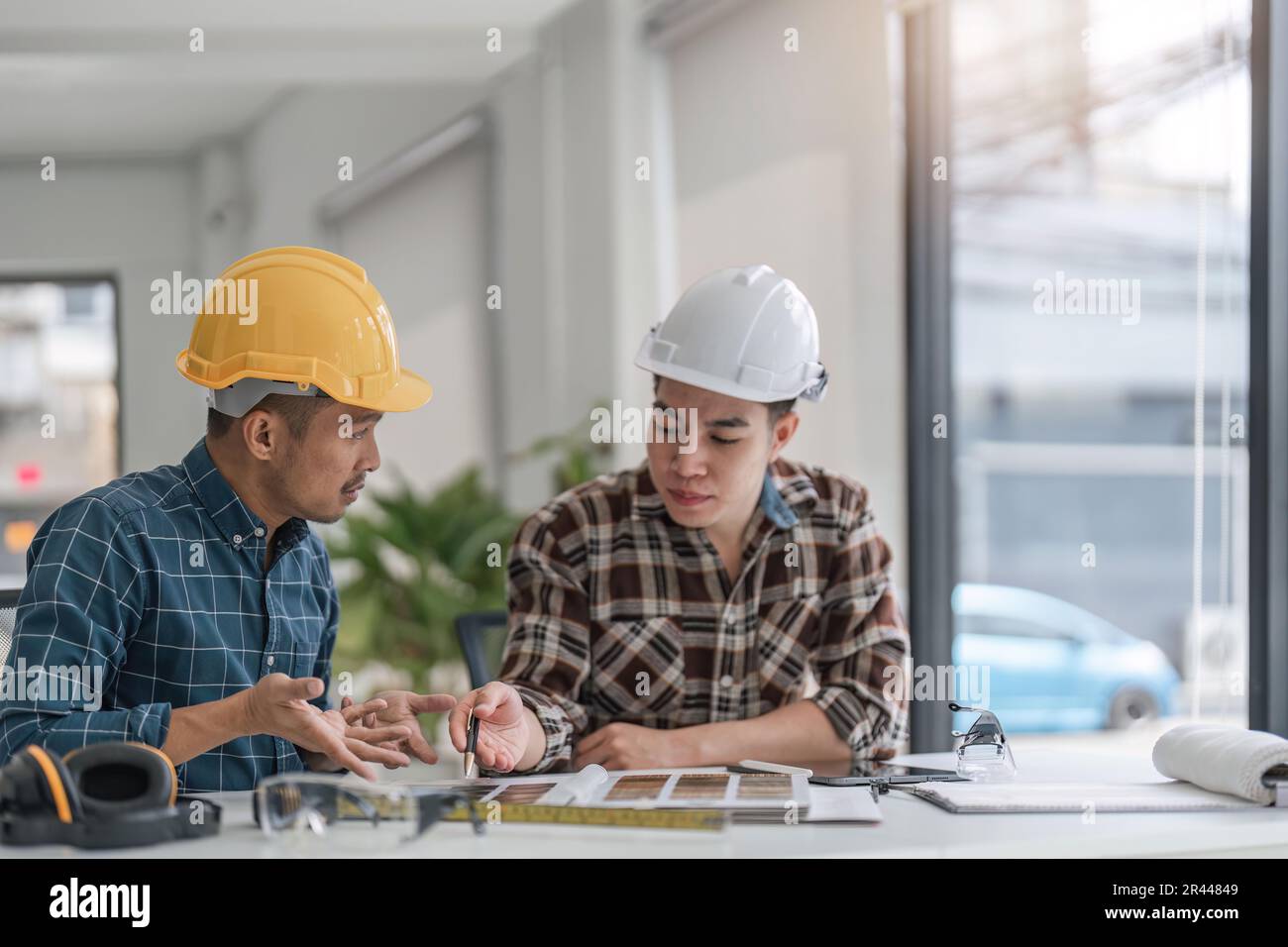 engineer team meeting Use of blueprints, construction drawings and ...