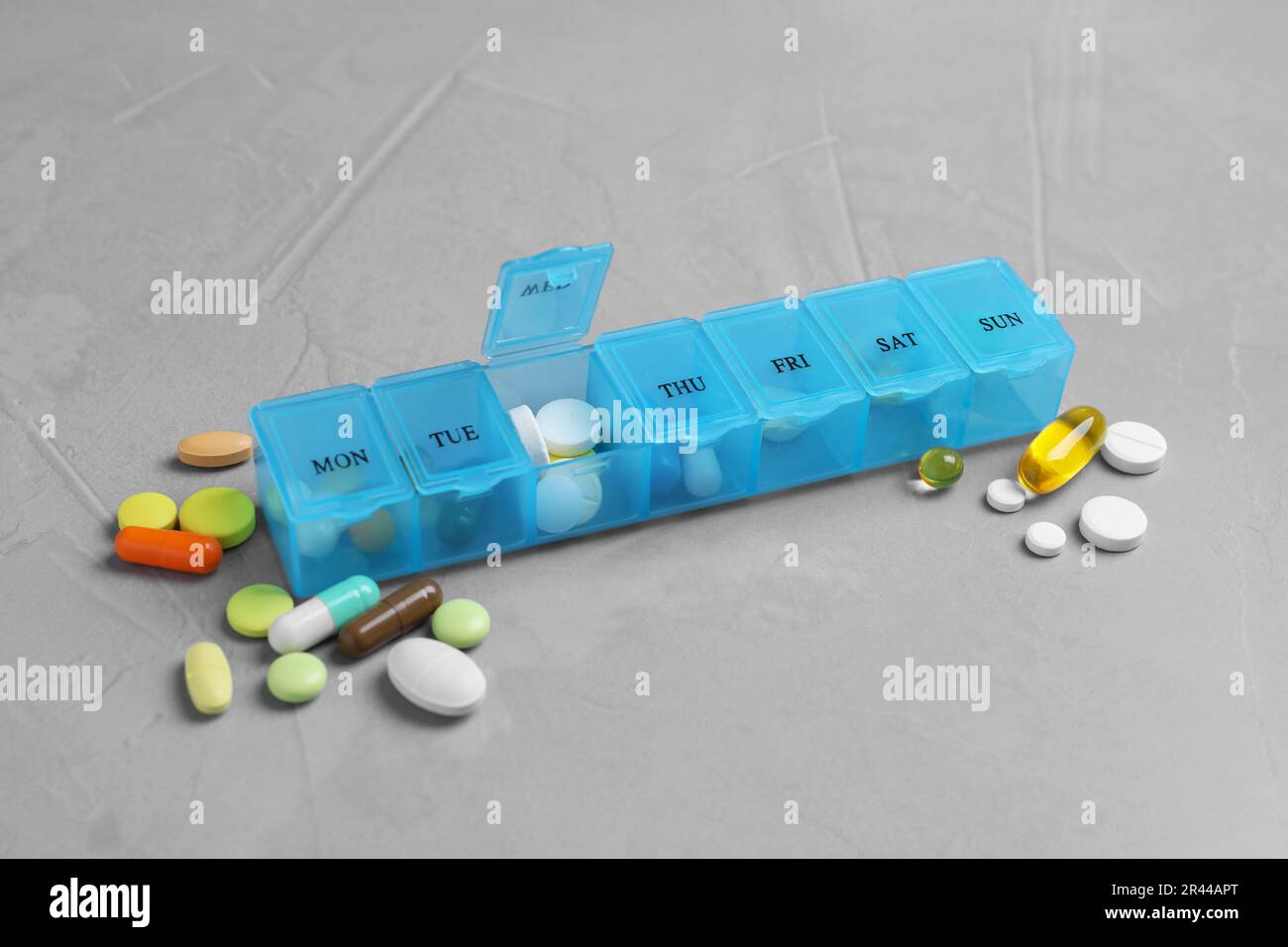 Weekly pill pack hi-res stock photography and images - Alamy