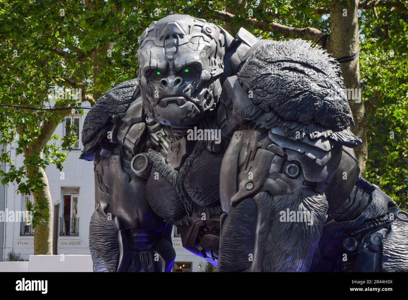 London, England, UK. 26th May, 2023. A statue of Optimus Primal. Huge ...