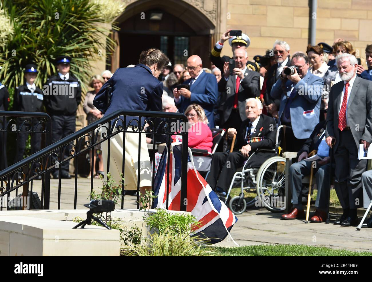 The Princess Royal unveils a plaque as she opens a new national ...