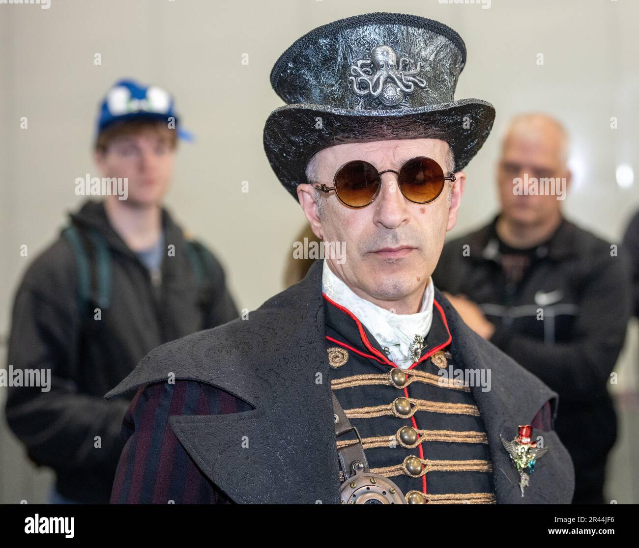 Tv film prop replicas hi-res stock photography and images - Alamy