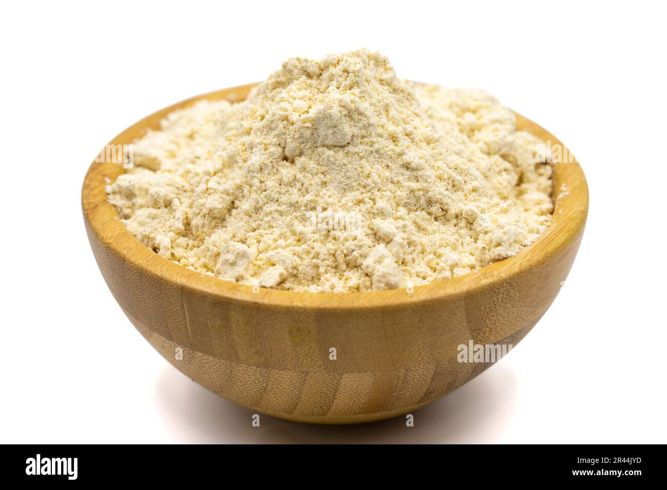 Garlic powder isolated on white background. Dried ground garlic powder ...
