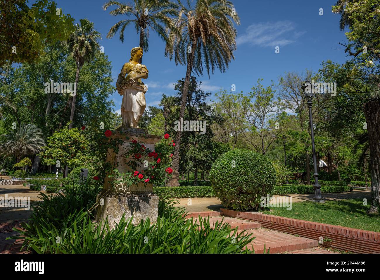 Statue roundabout sevilla spain hi-res stock photography and images - Alamy
