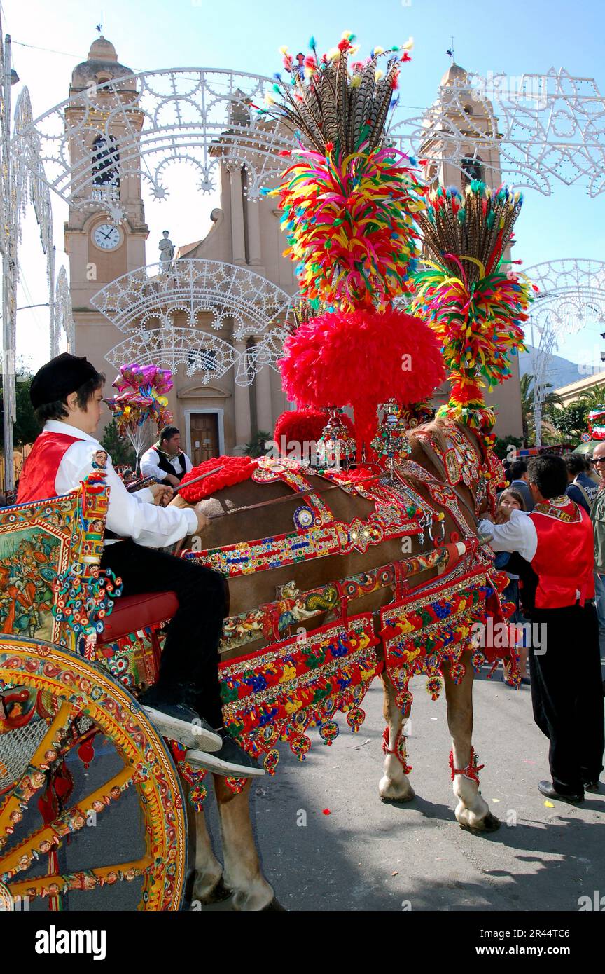 Sicilian cart hi-res stock photography and images - Alamy