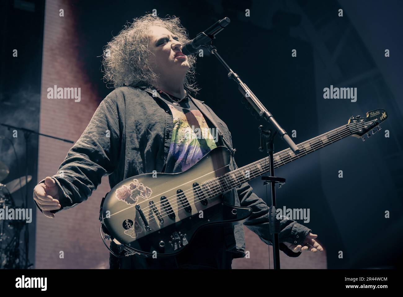 Shows of a lost world tour hi-res stock photography and images - Alamy