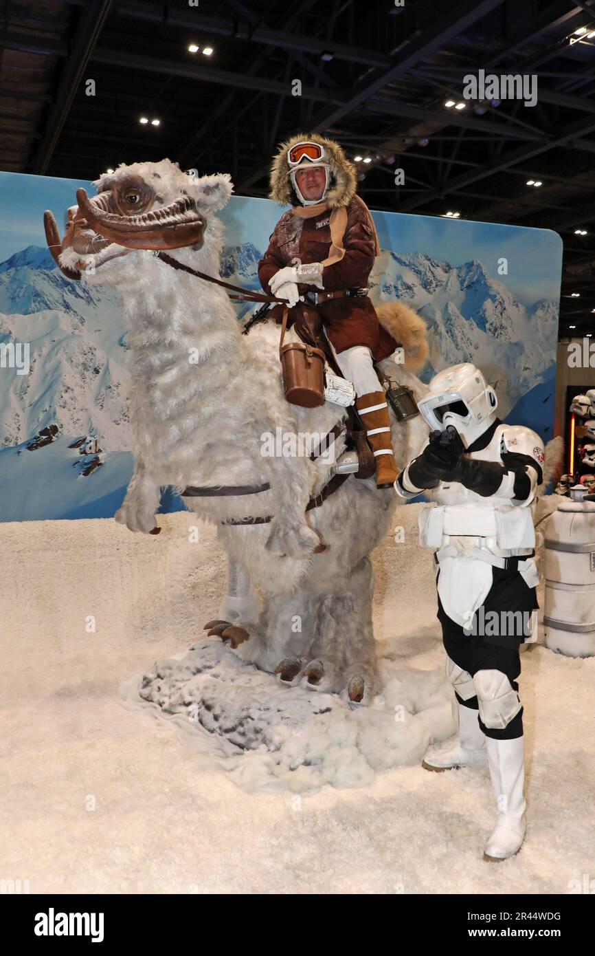 Tauntaun Han Cutting