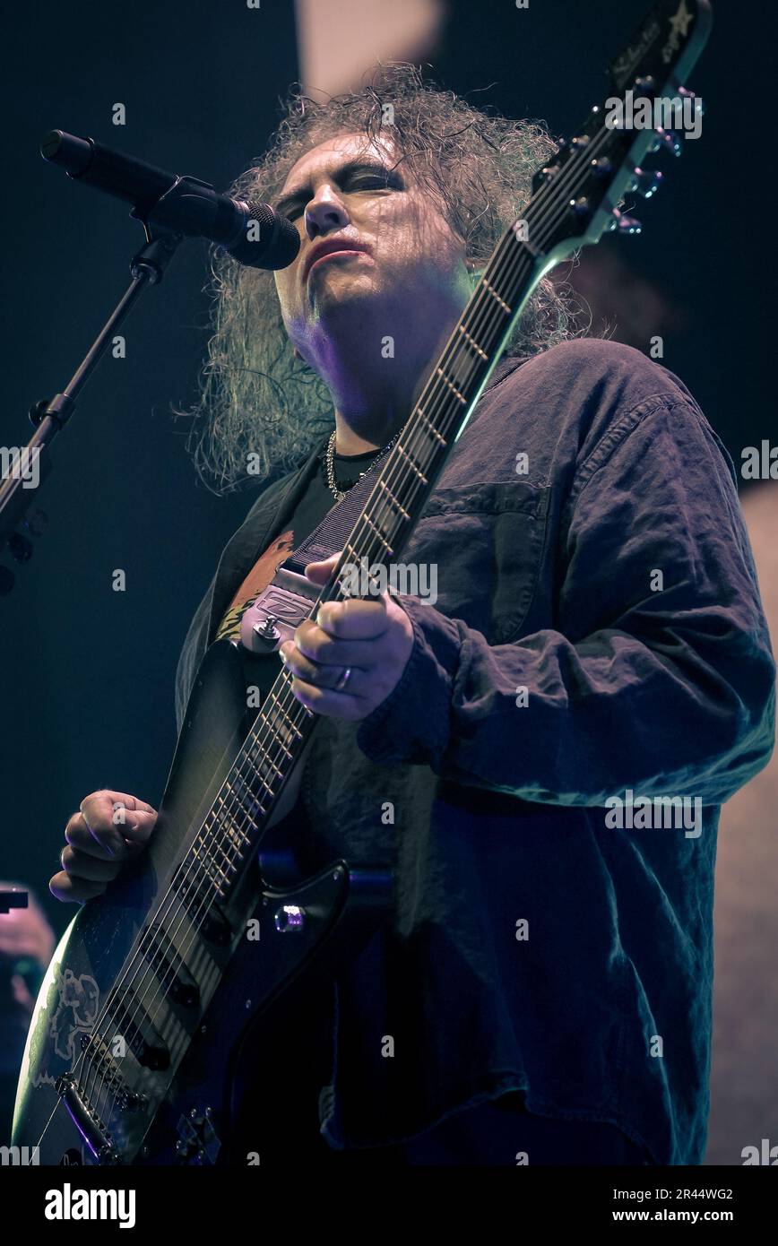 Shows of a lost world tour hi-res stock photography and images - Alamy