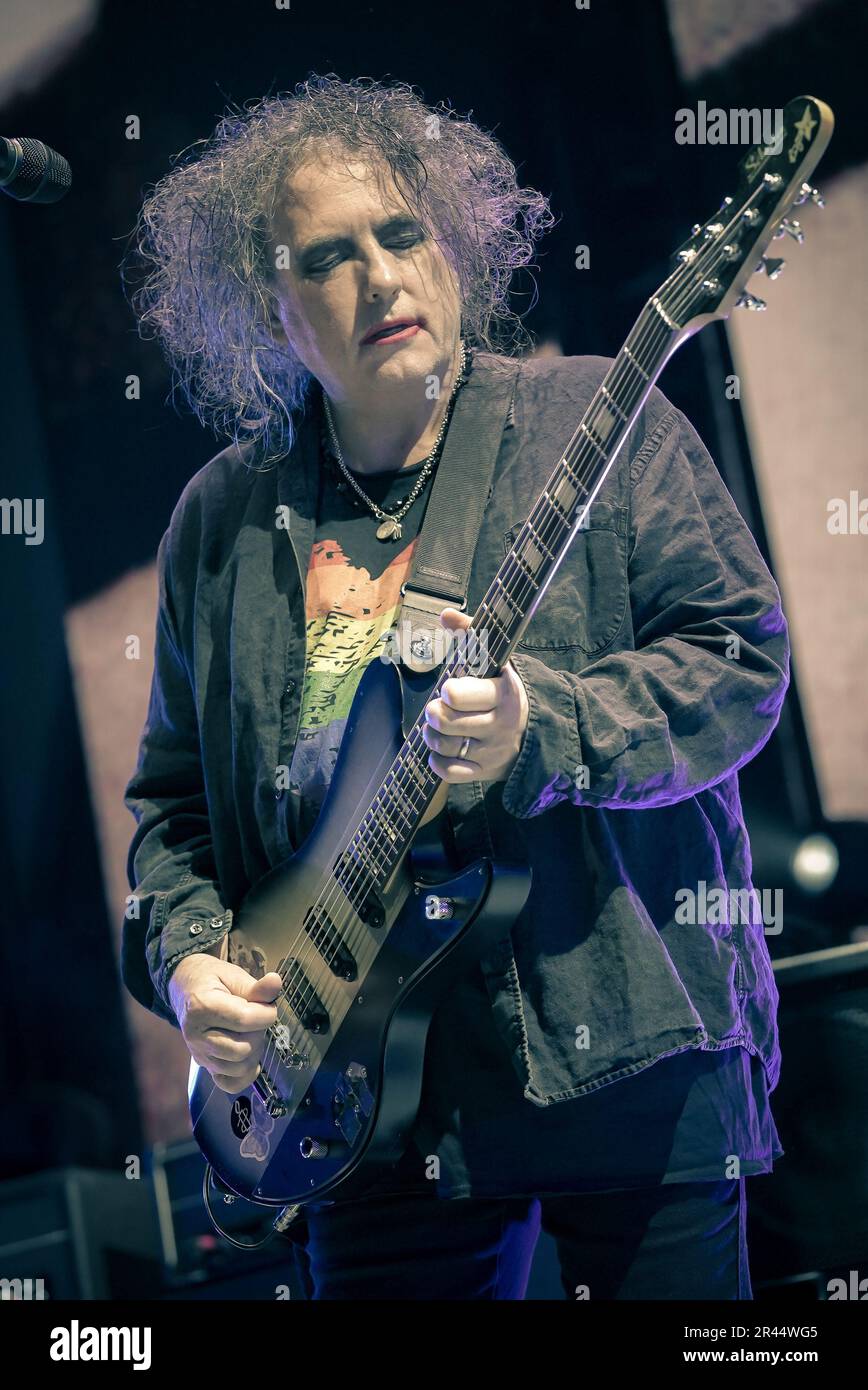 Shows of a lost world tour hi-res stock photography and images - Alamy