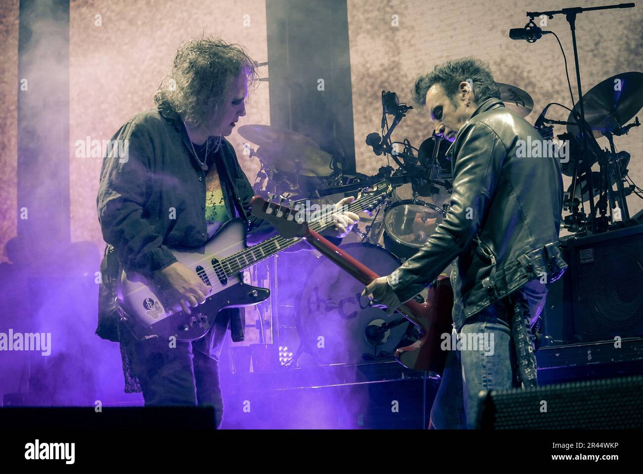 Shows of a lost world tour hi-res stock photography and images - Alamy