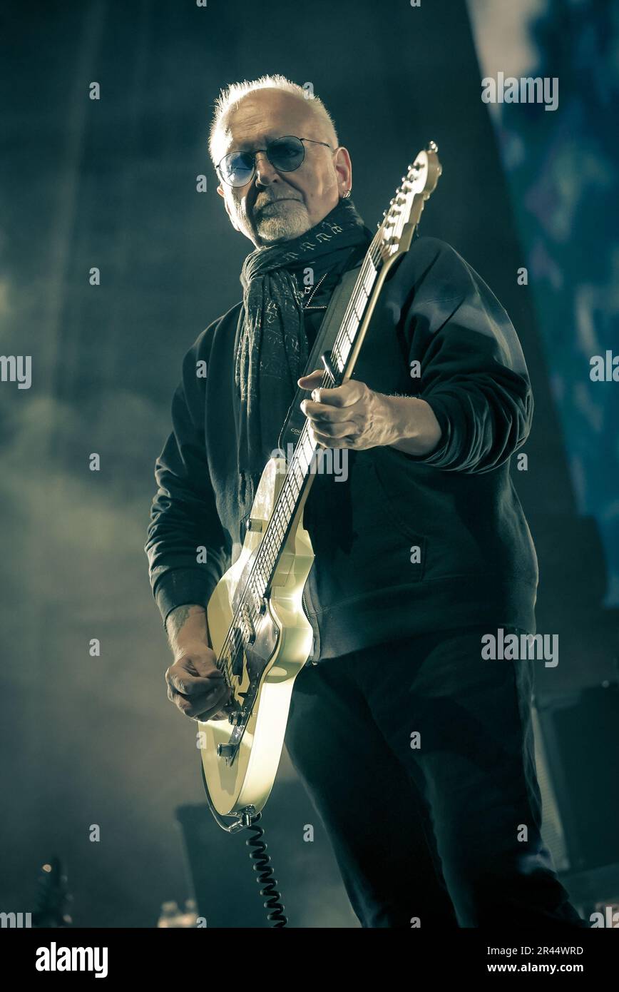 Shows of a lost world tour hi-res stock photography and images - Alamy