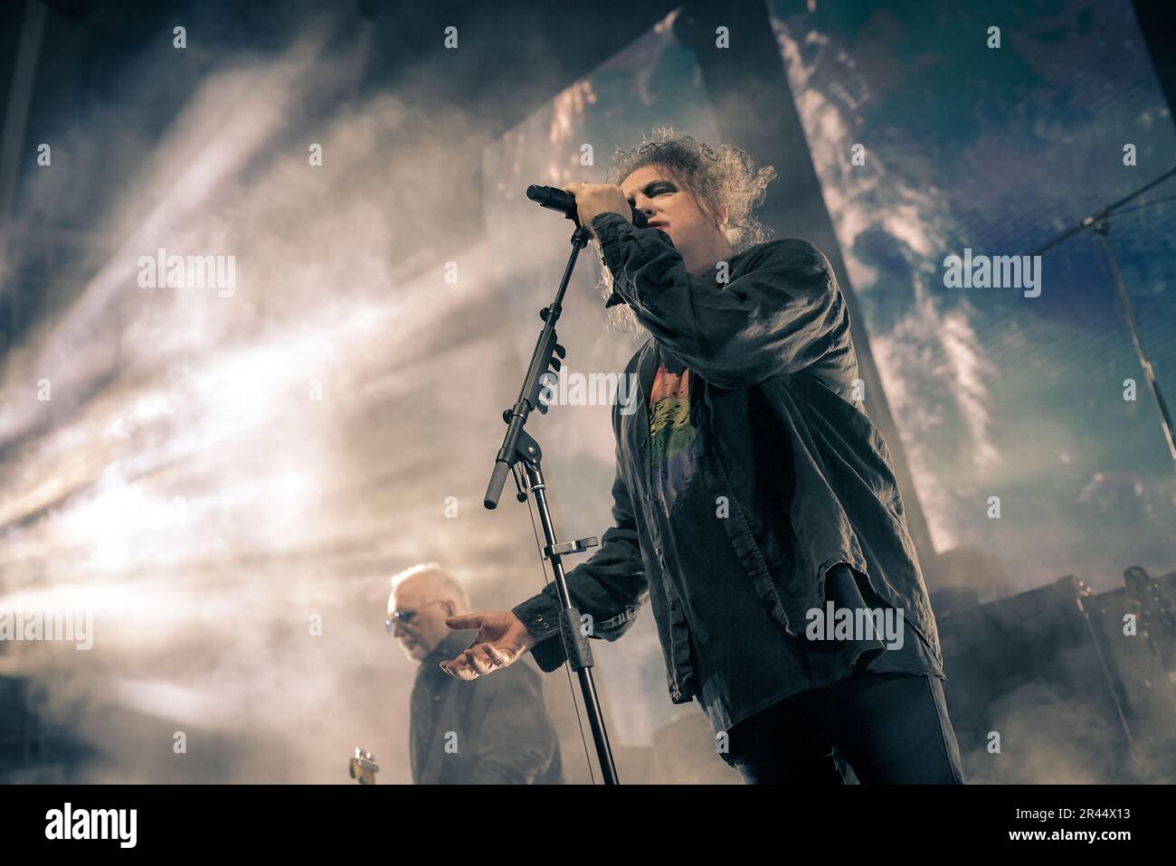Shows of a lost world tour hi-res stock photography and images - Alamy