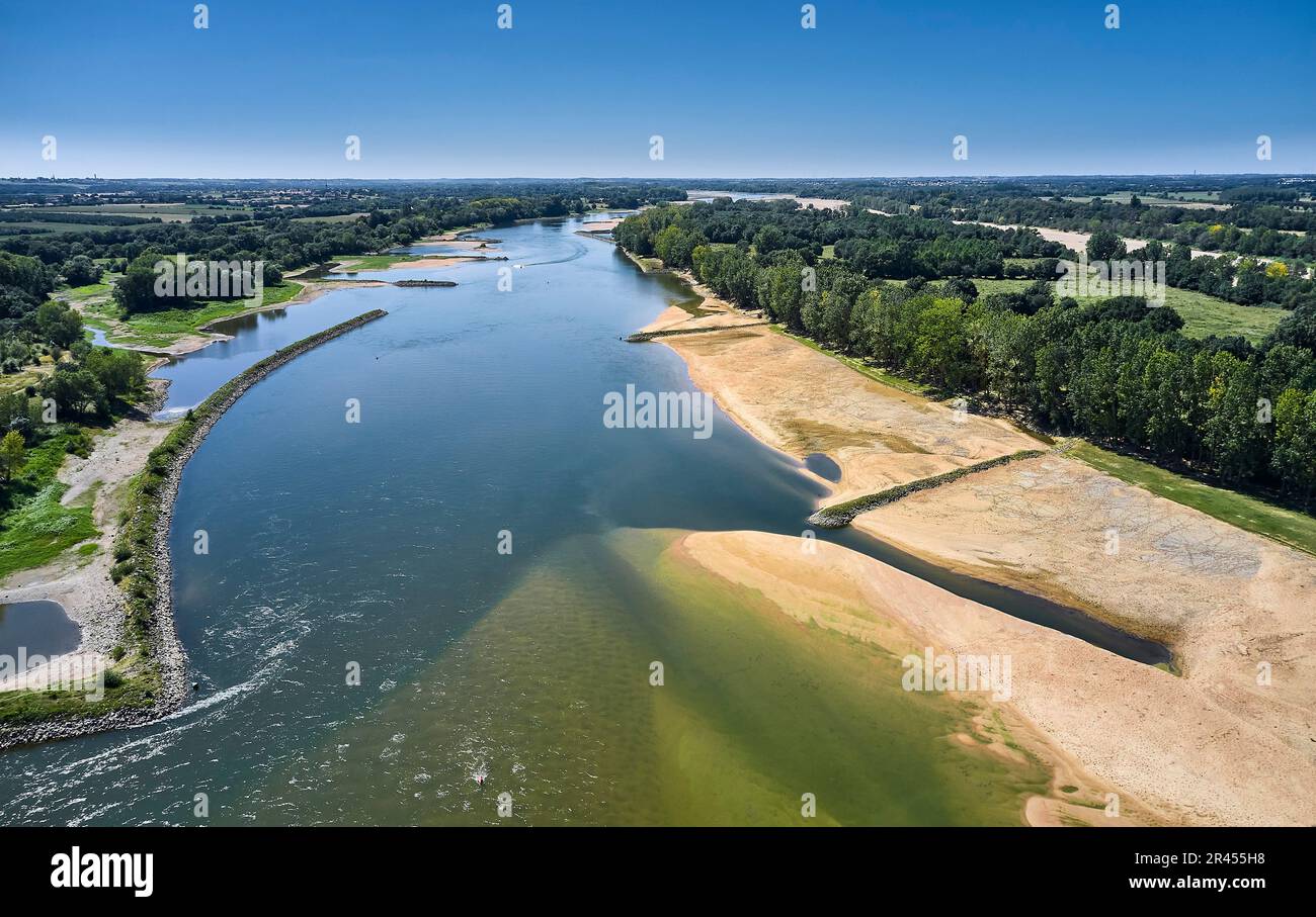 Mauges-sur-Loire, formerly Saint-Florent-le-Vieil (north-western France ...
