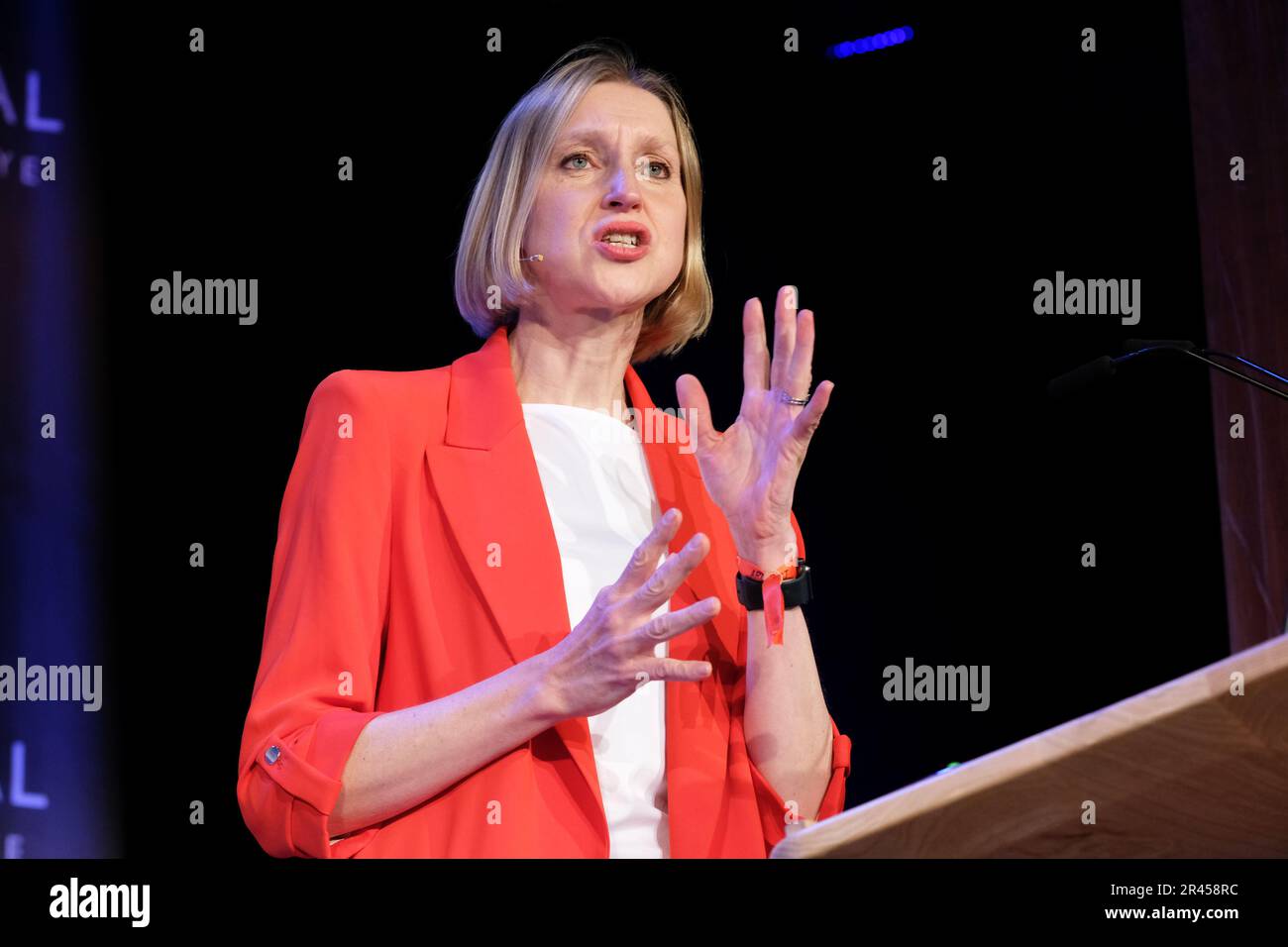 Anne tracy hi-res stock photography and images - Alamy