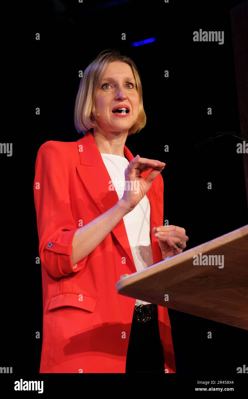 Anne tracy hi-res stock photography and images - Alamy