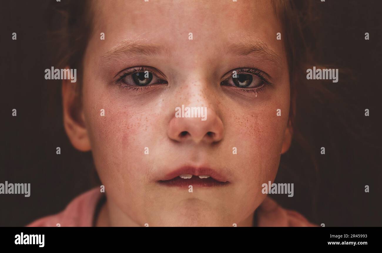 crying kid girl Stock Photo - Alamy