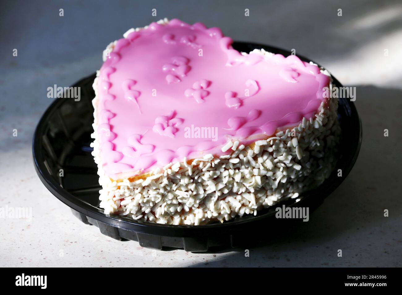 Trendy heart-shaped punch chocolate cake for Valentine's Day, Mother's Day or birthday, message ...