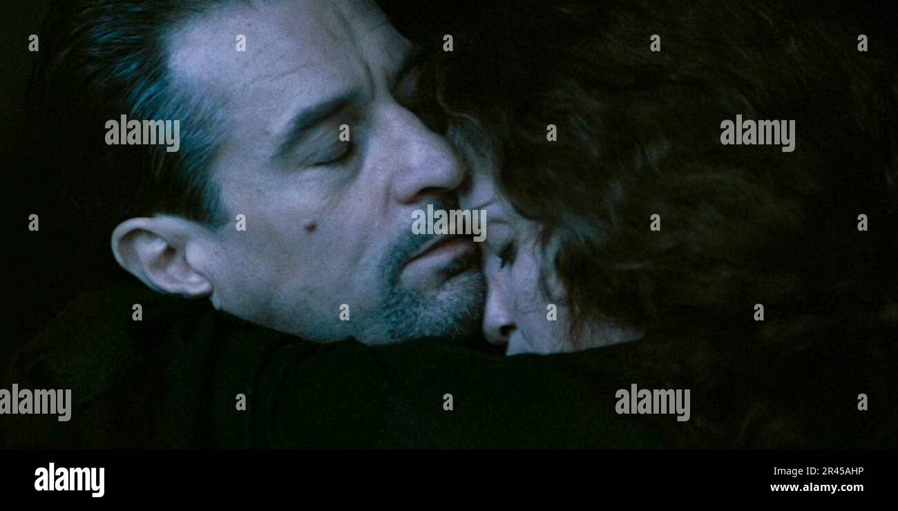 USA. Amy Brenneman and Robert De Niro in a scene from the (C)Warner ...