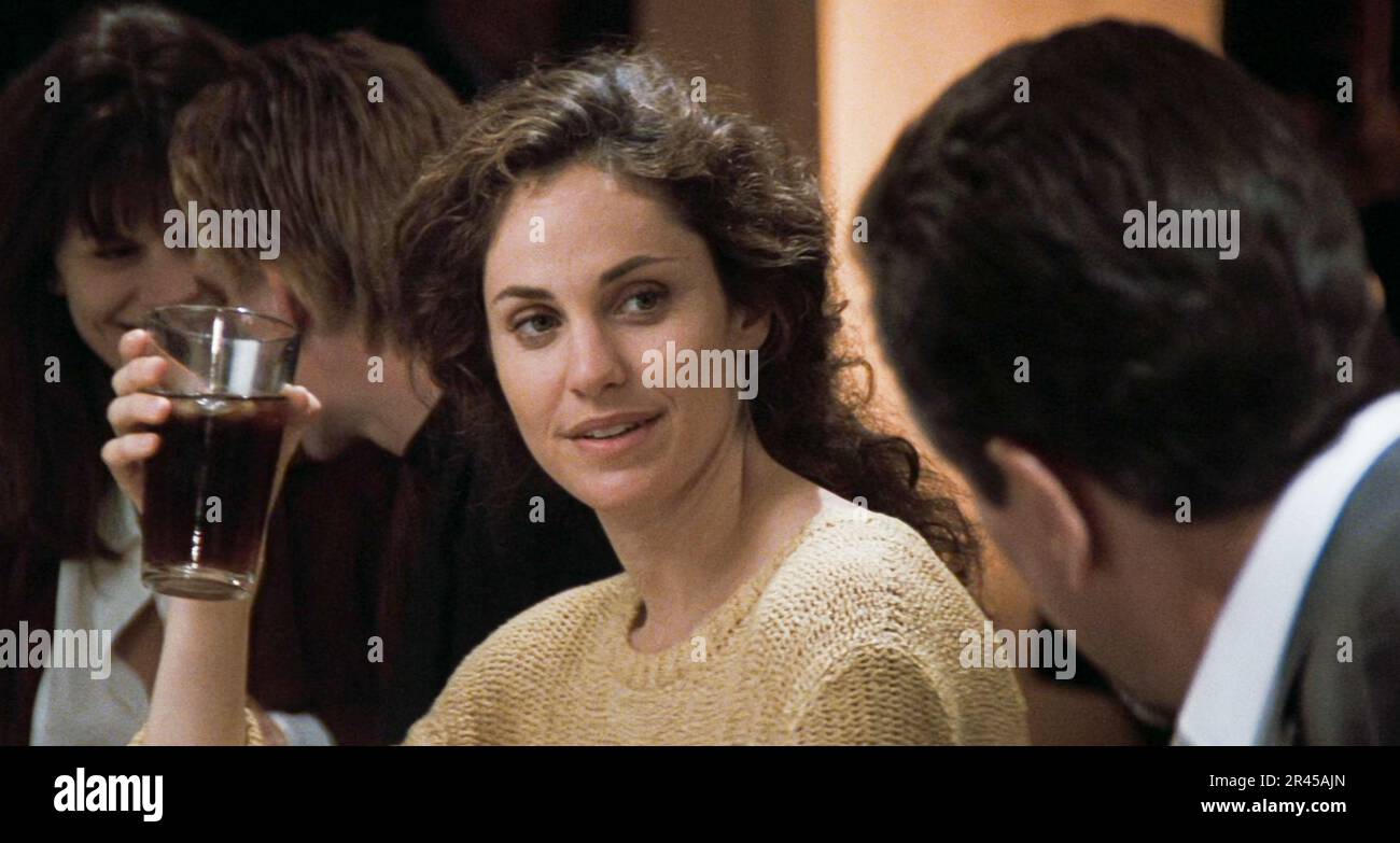 USA. Amy Brenneman and Robert De Niro in a scene from the (C)Warner ...