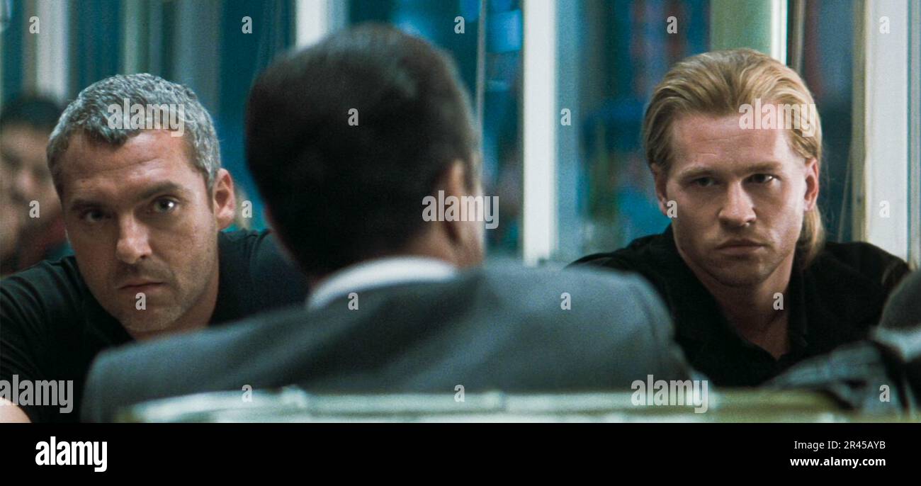 USA. Tom Sizemore , Val Kilmer and Robert De Niro in a scene from the ...
