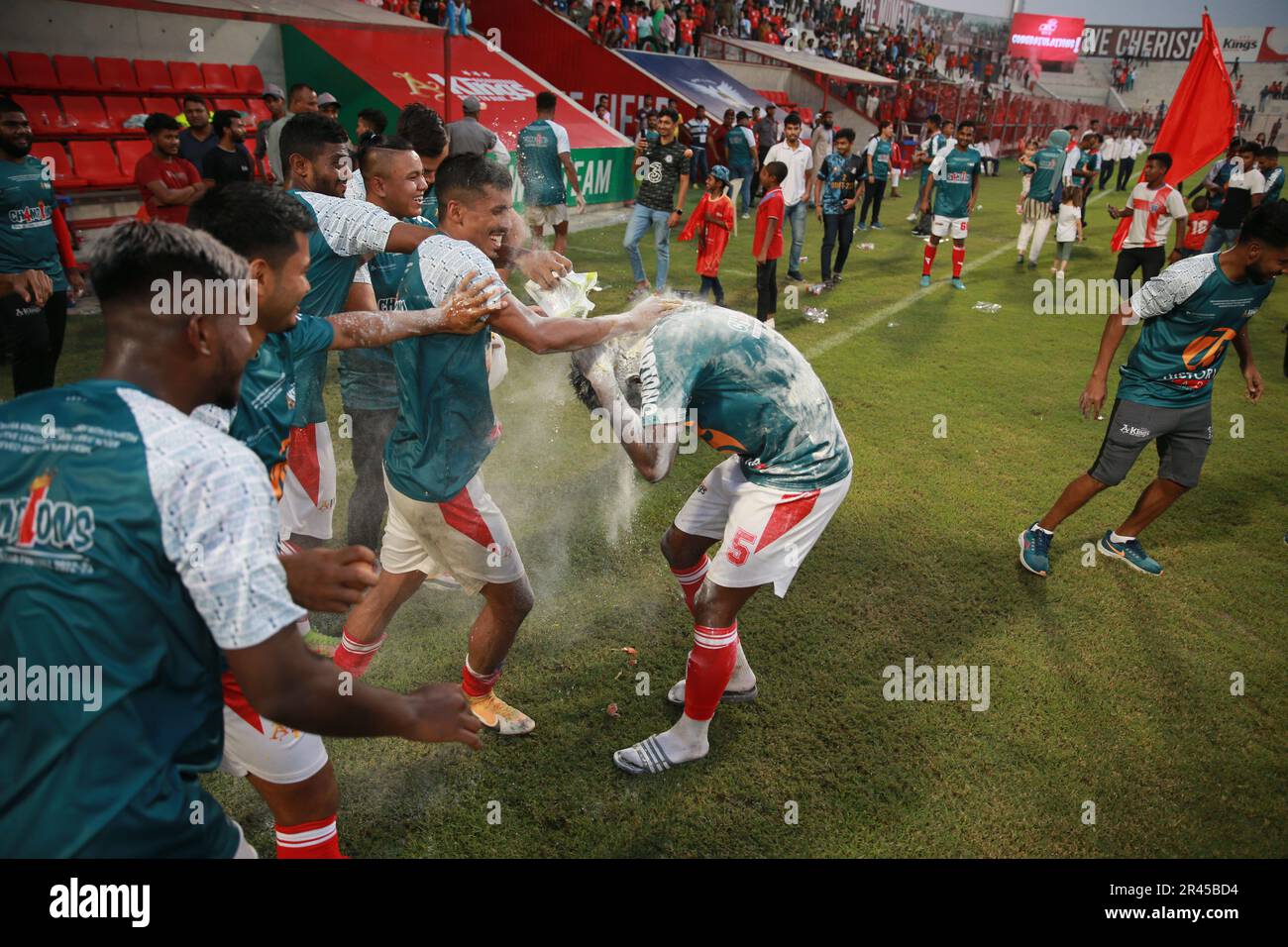 Bashundhara Kings made Player celebrate as history in Bangladesh ...