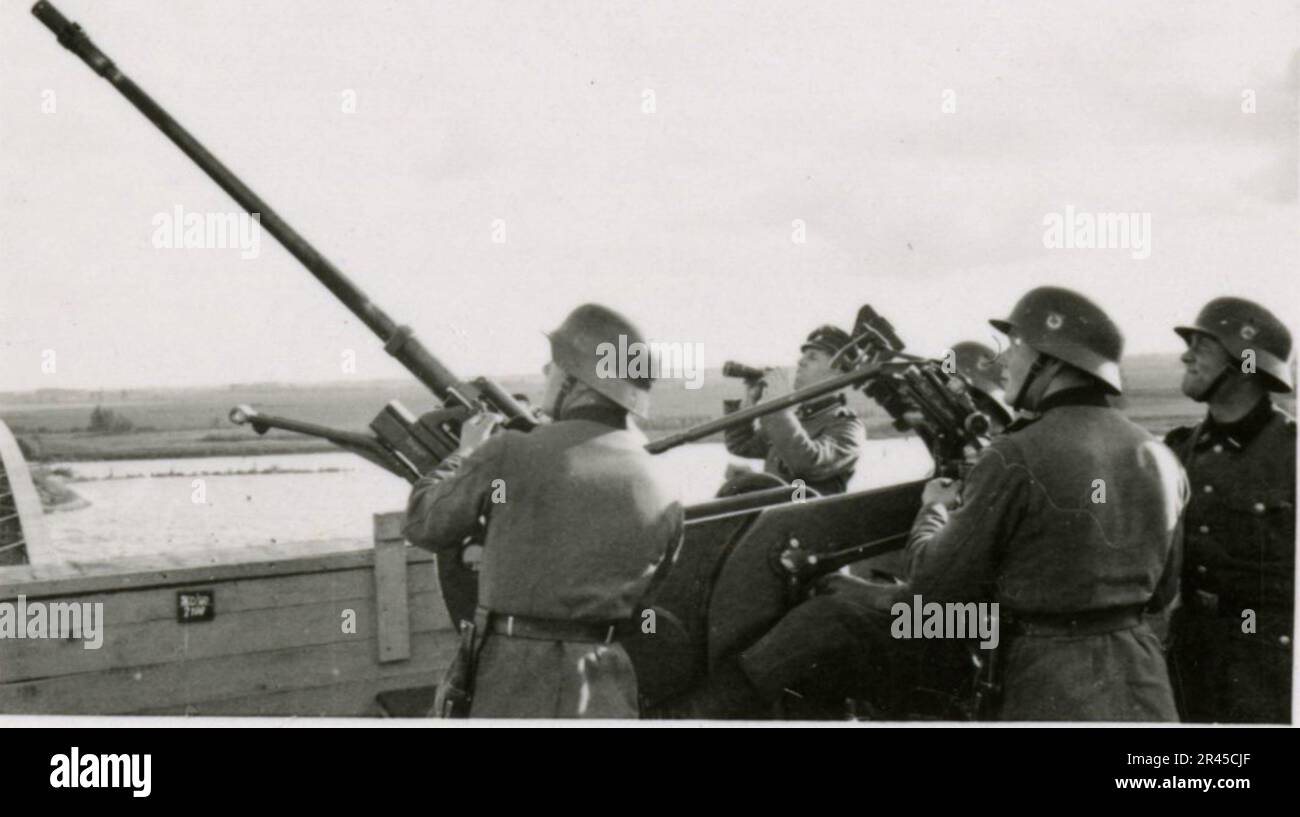 Augustin, Paul, SS photographer of the Leibstandarte Adolf Hitler ...