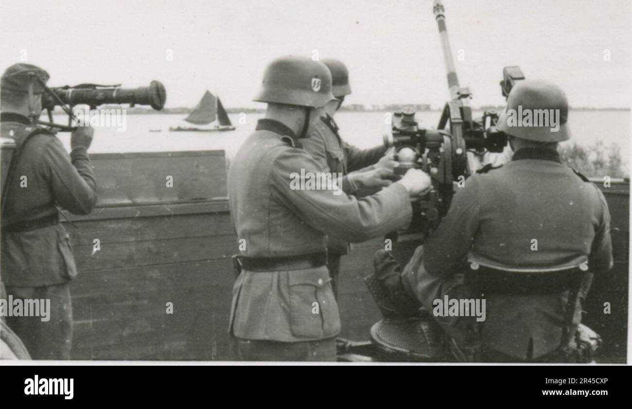 Augustin, Paul, SS photographer of the Leibstandarte Adolf Hitler ...