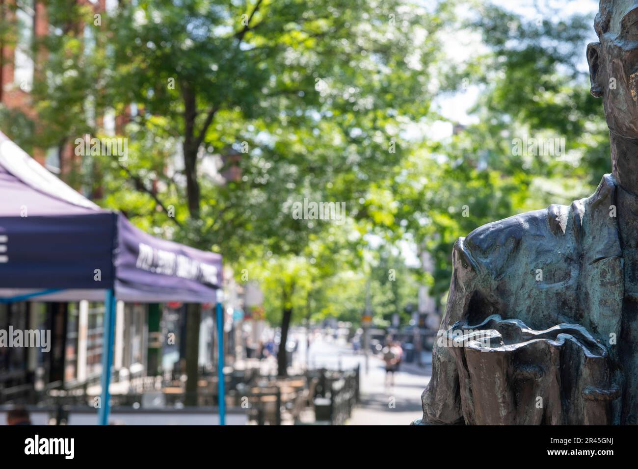 Quartet Statue on Chapel Bar in Nottingham City, Nottinghamshire ...