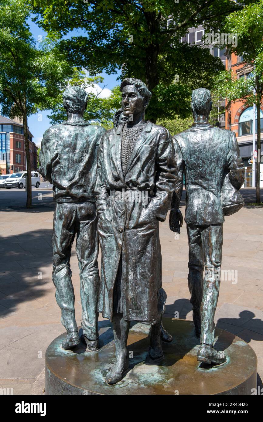 Quartet Statue on Chapel Bar in Nottingham City, Nottinghamshire ...