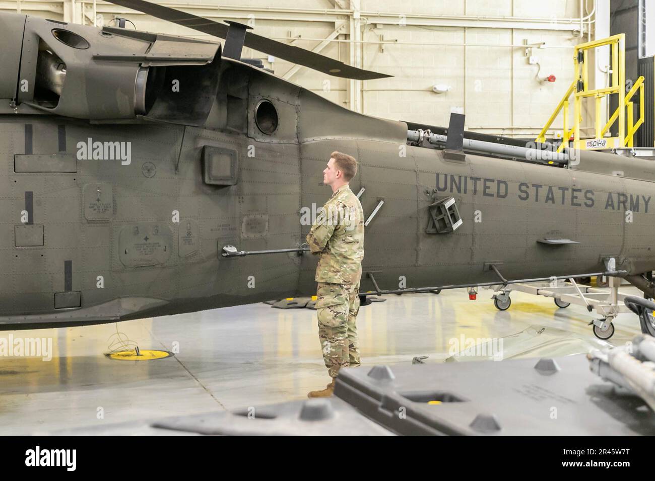 Members of the Army Reserve Aviation Command speak with Army ROTC ...