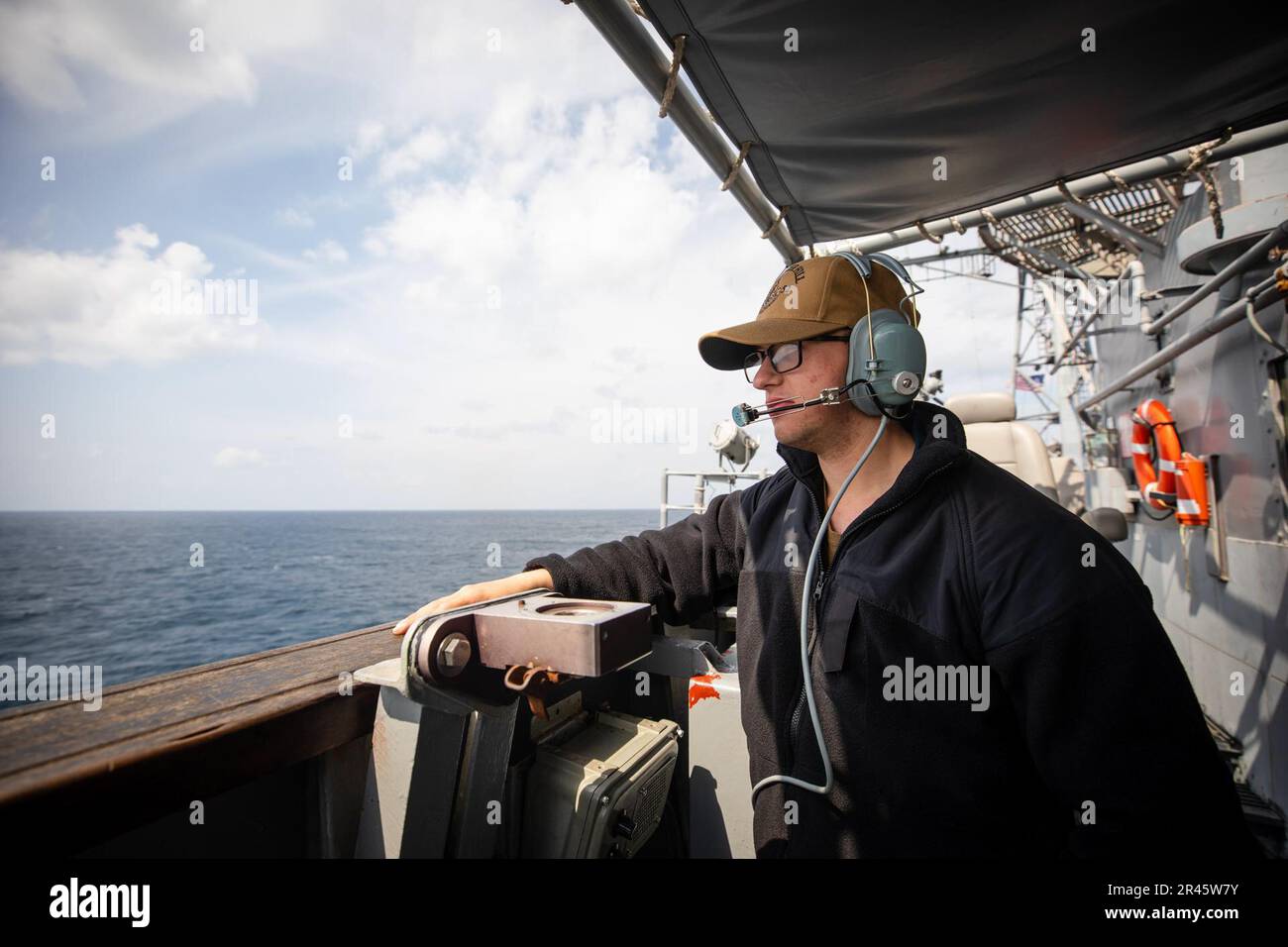230404-N-YV347-1012 PHILIPPINE SEA (April. 04, 2023) U.S. Navy Seaman ...
