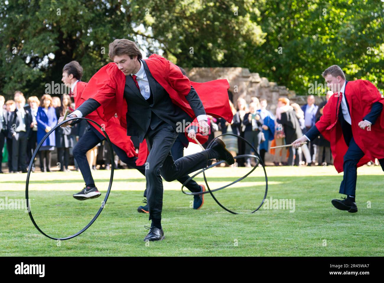 Trundle hoop hi-res stock photography and images - Alamy