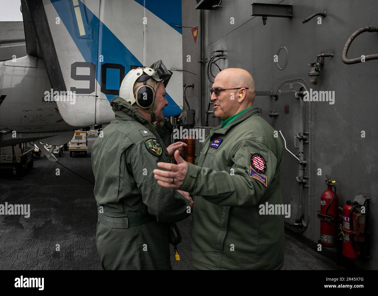 Commander of carrier group two hi-res stock photography and images - Alamy