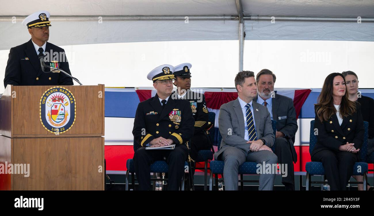 USS Santa Barbara (LCS 32) Executive Officer Paul Richardson, left ...