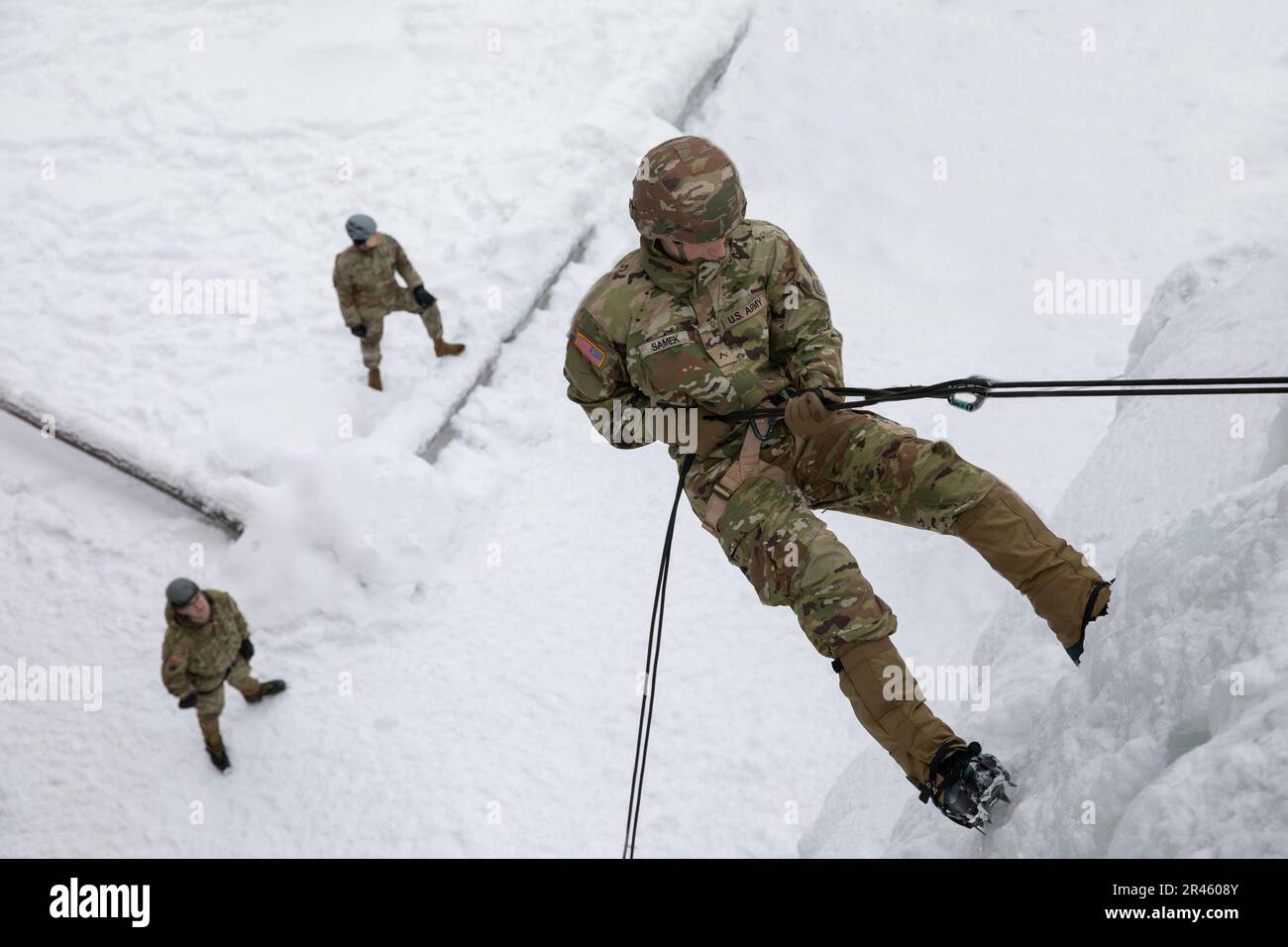 U.S. Army Pvt. Jason Samek, Alpha Company, 3rd Battalion, 172nd ...