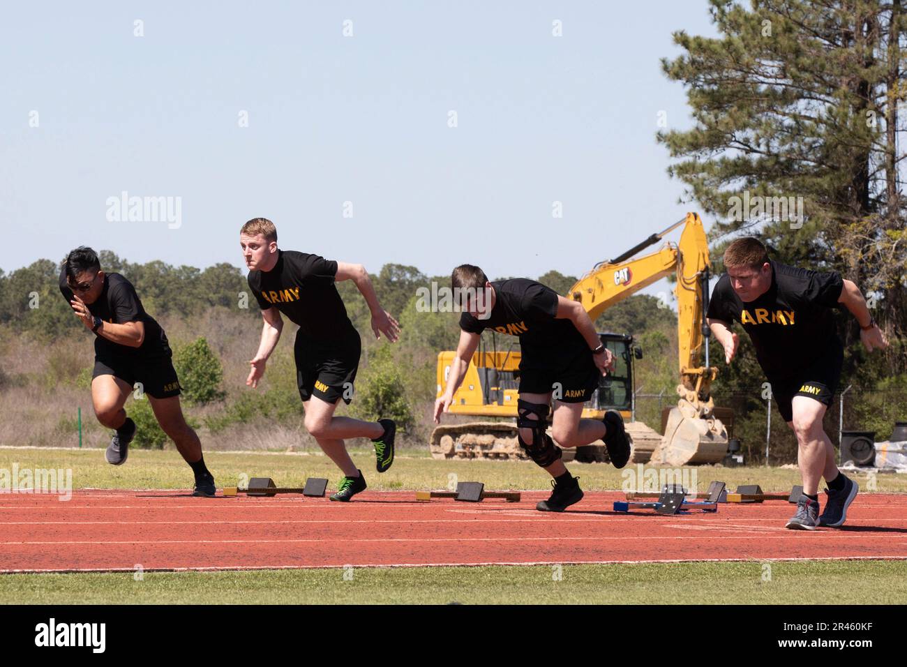 U.S. Army Soldiers race at track and feild events during the U.S. Army ...
