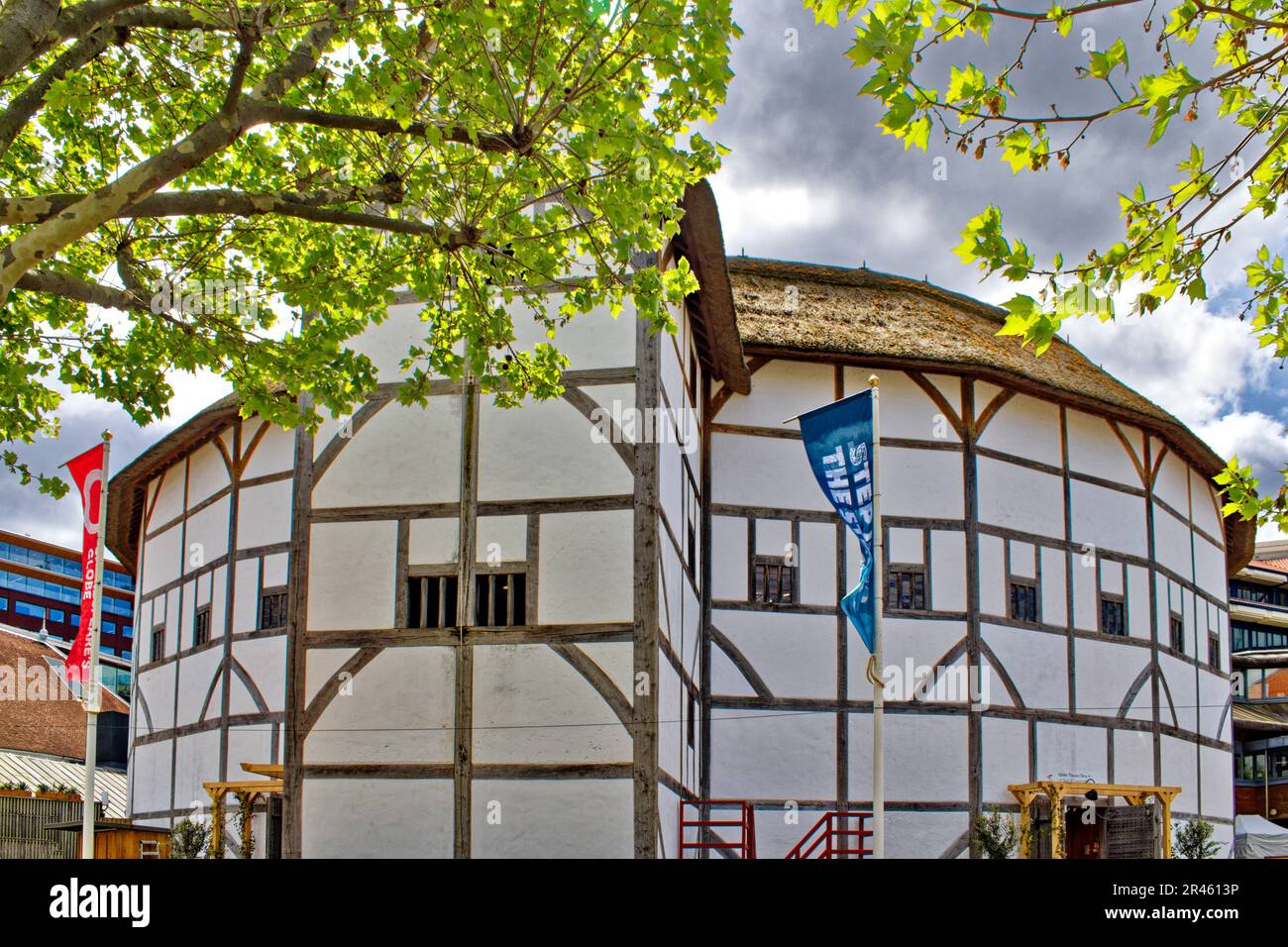 Globe theatre shakespeares in hi-res stock photography and images - Alamy